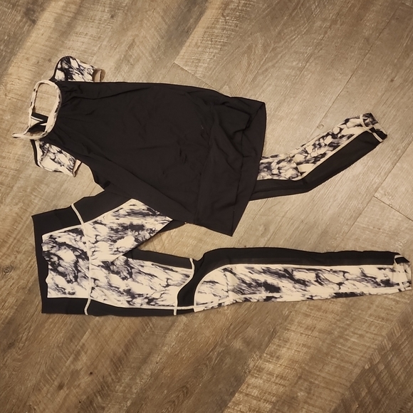 lululemon athletica | Pants & Jumpsuits | Rare Lululemon Workout Set ...